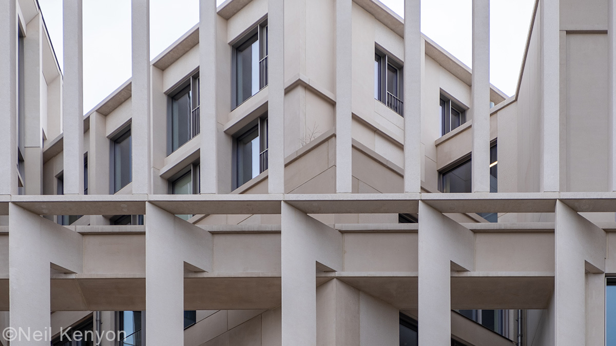 YY Building Canary Wharf